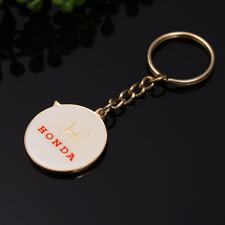 Design Customization Football Team Keychains Club Logo Keychain Medals ...